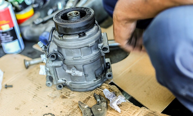 Lốc điều hòa ô tô hư hỏng: Nguyên nhân, cách sửa chữa và giải pháp